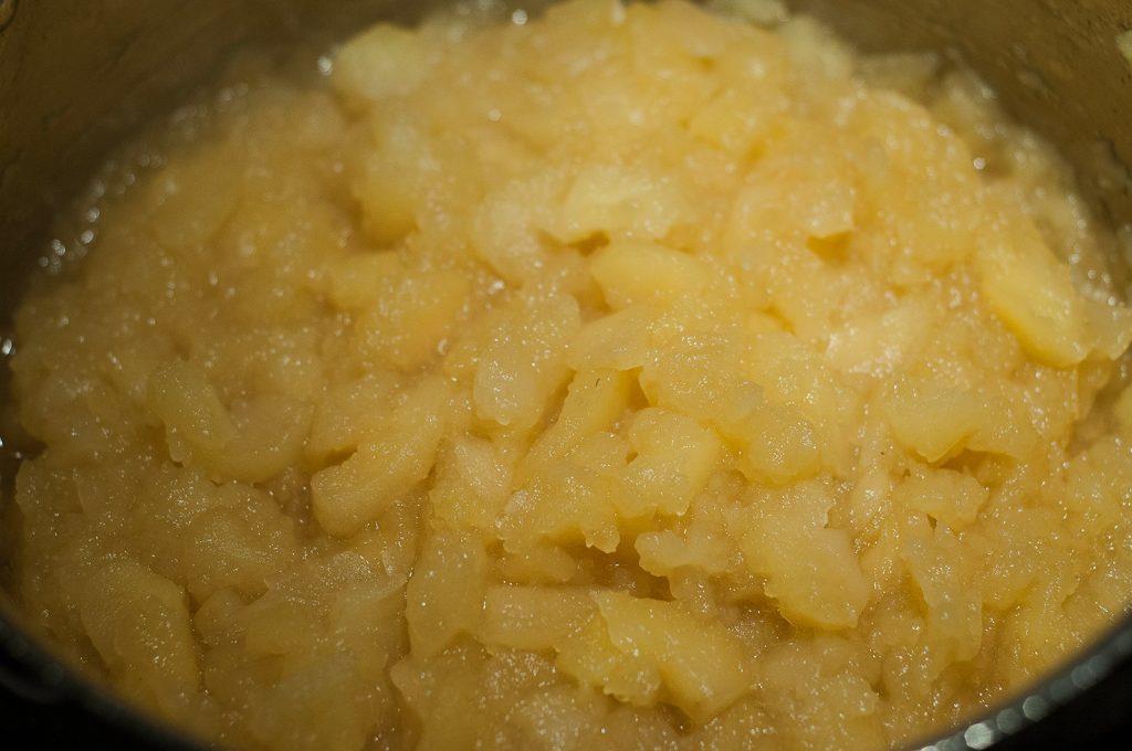 Super Simple Applesauce Recipe – MK Library