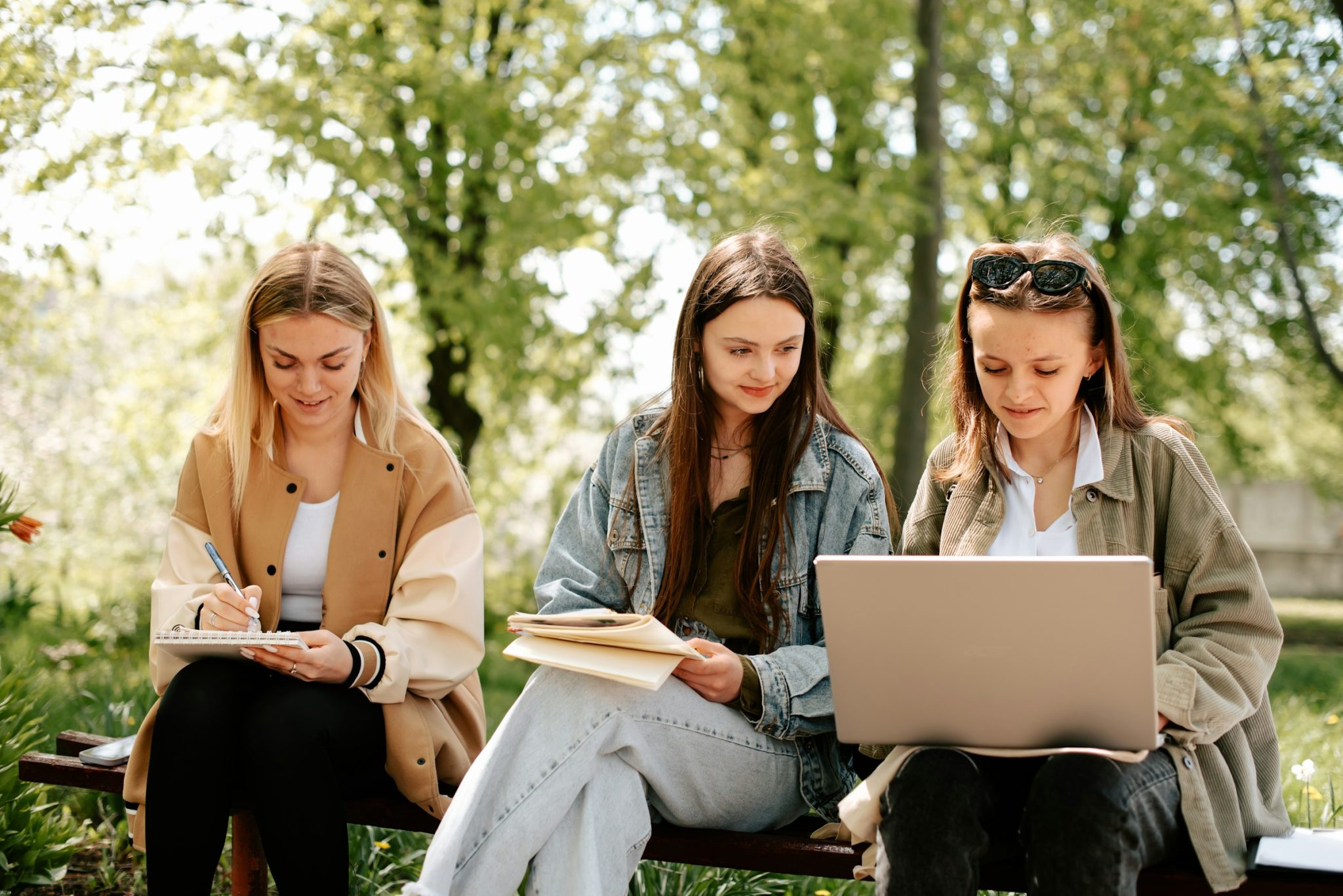 The Benefits Of Outdoor Study Sessions For Students – MK Library