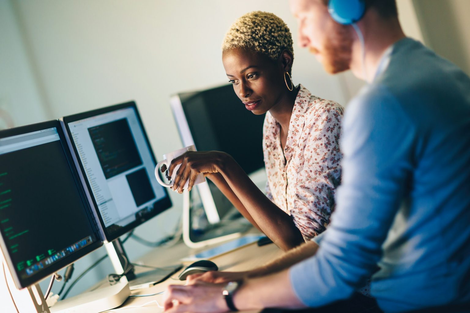 How Technology Impacts Daily Life: Top 7 Ways – MK Library