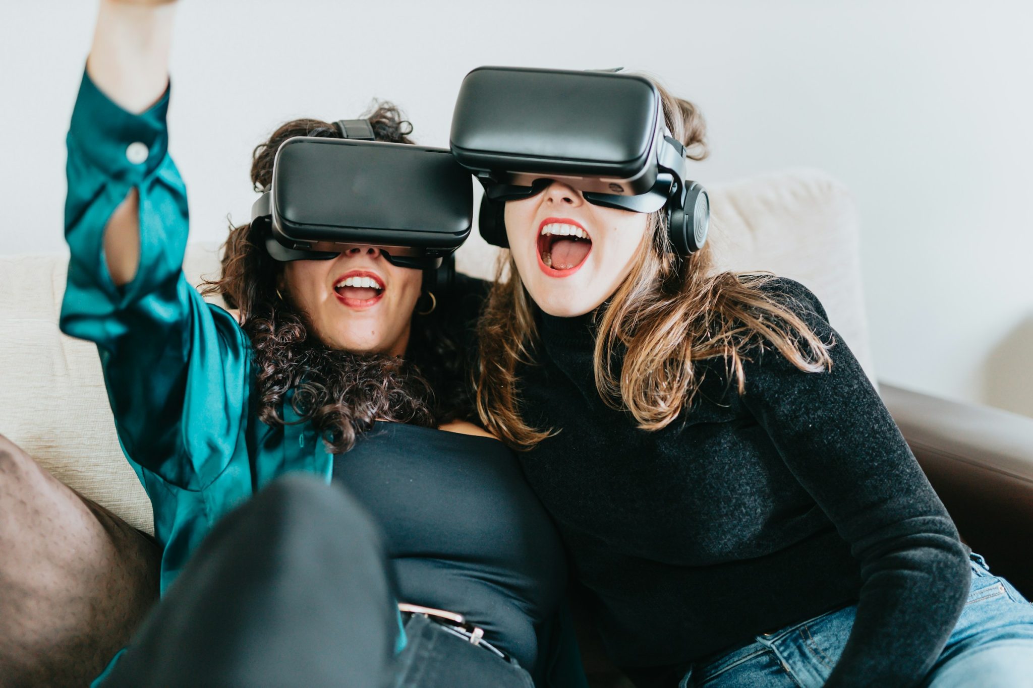 How Technology Impacts Daily Life: Top 7 Ways – MK Library