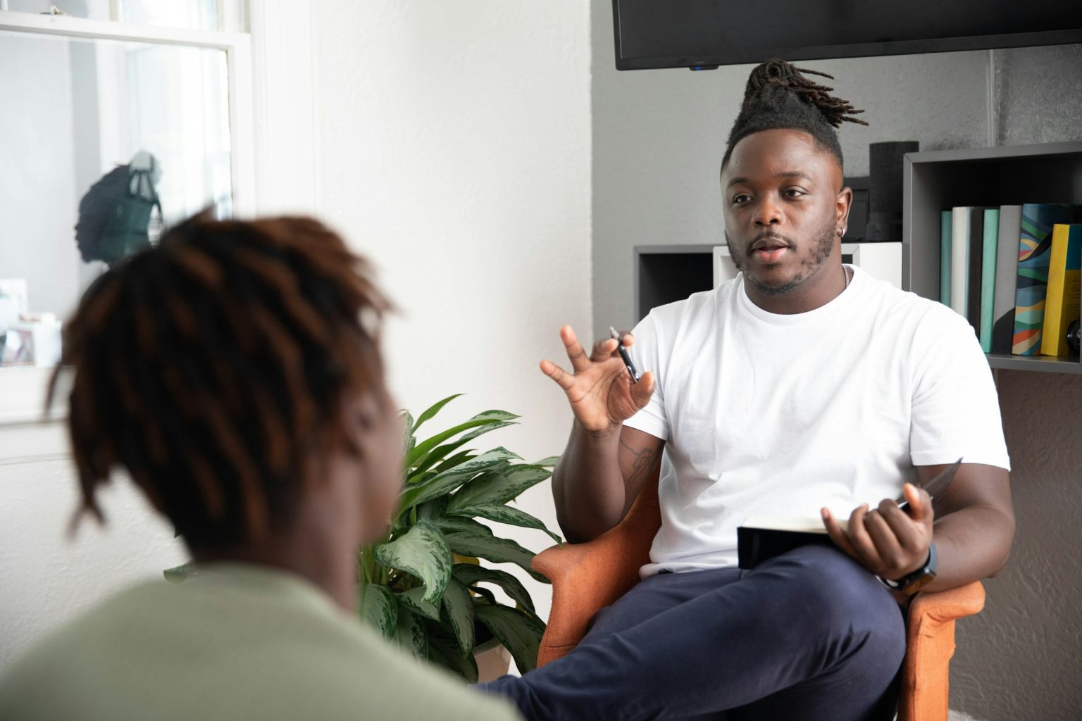 How A Therapist Can Help You Overcome Life’s Toughest Challenges – MK ...